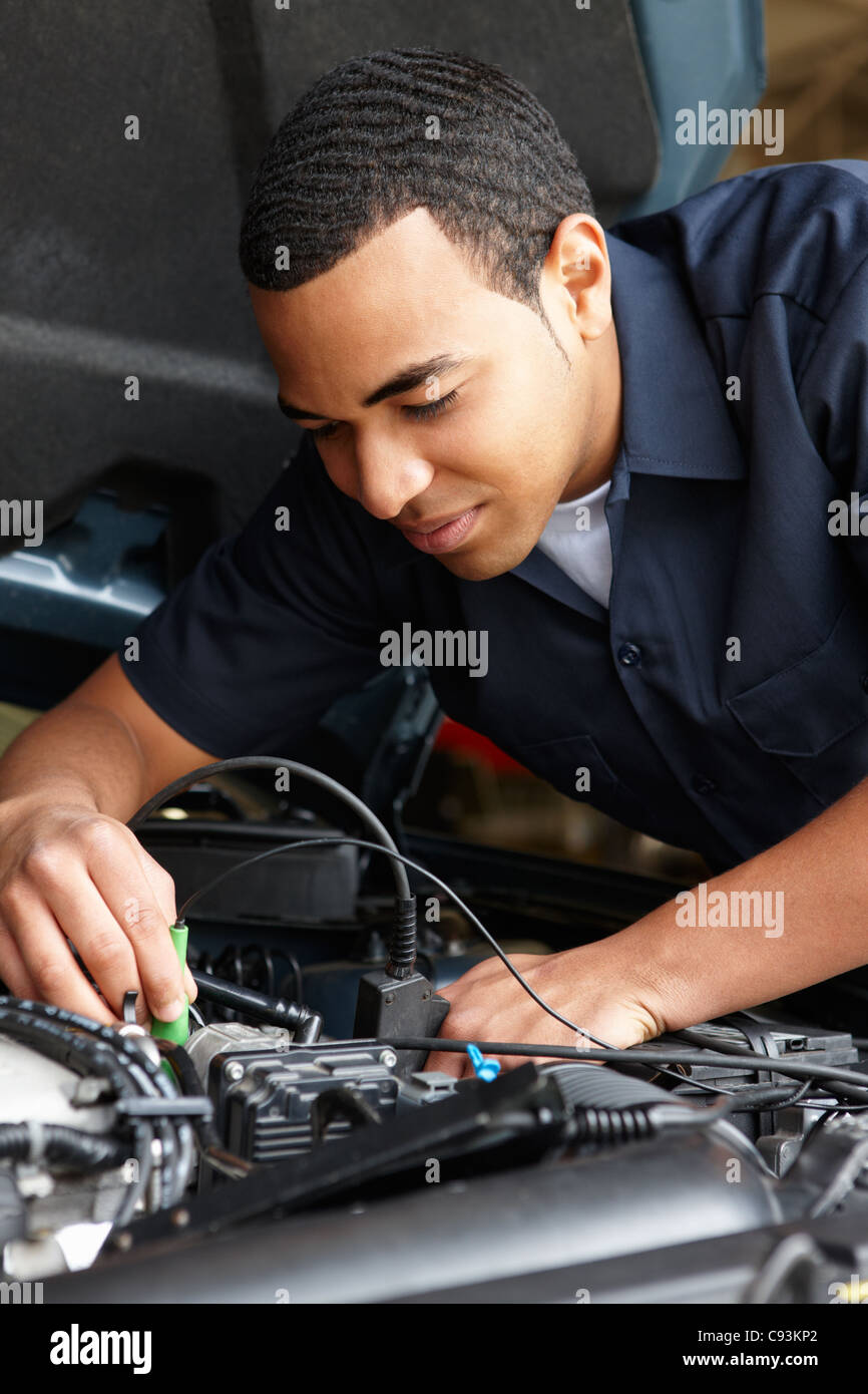 Mechanic at work Stock Photo - Alamy
