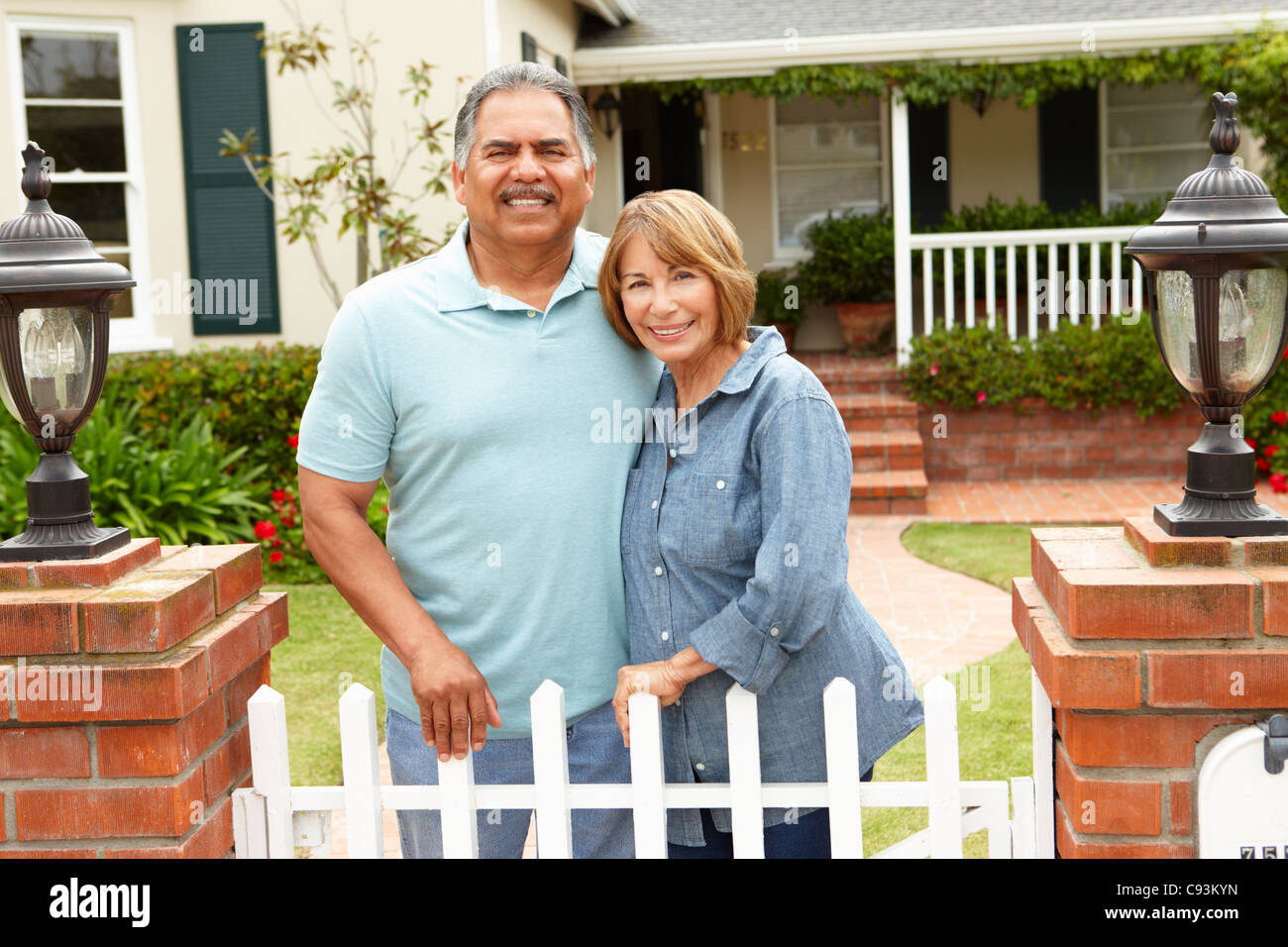 Outside our house hi-res stock photography and images - Alamy