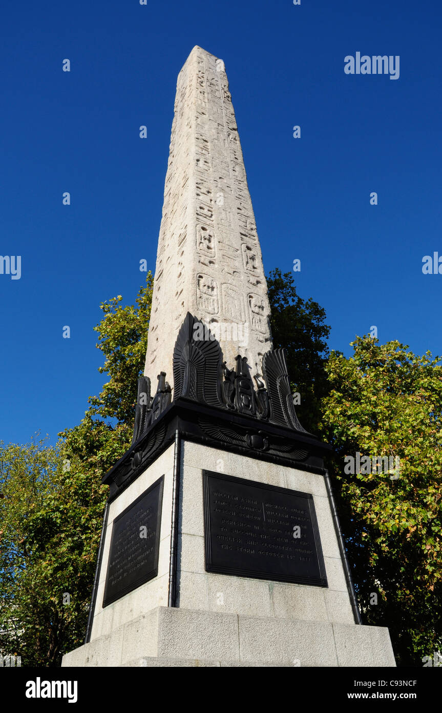 Cleopatra's Needle, ancient Egyptian obelisk, Victoria Embankment ...