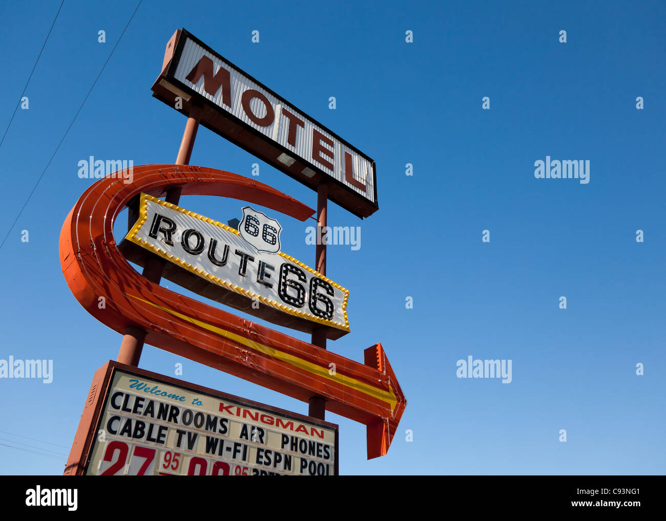 Classic american motel by a highway hi-res stock photography and images ...