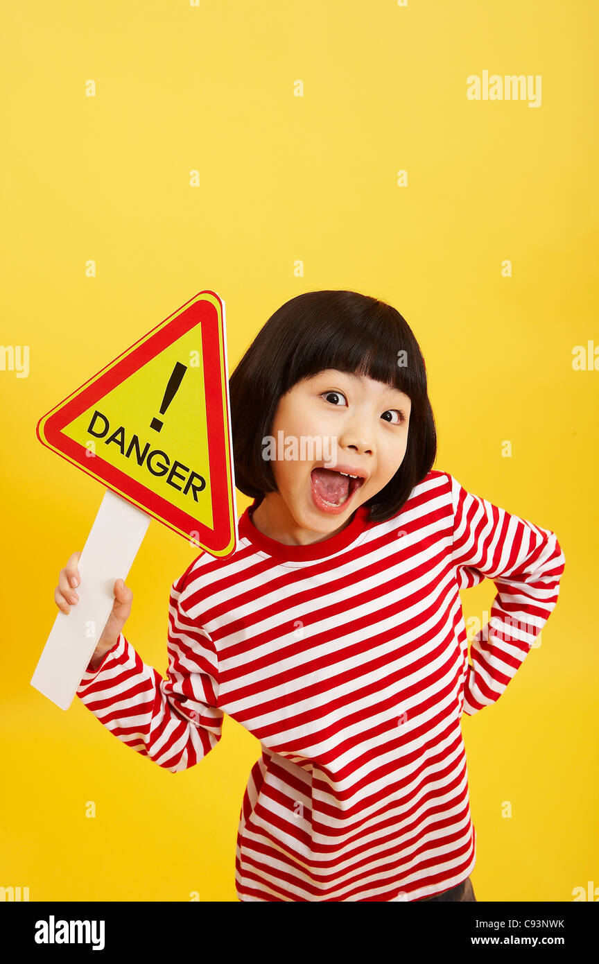 Asian children holding up sign hi-res stock photography and images - Alamy