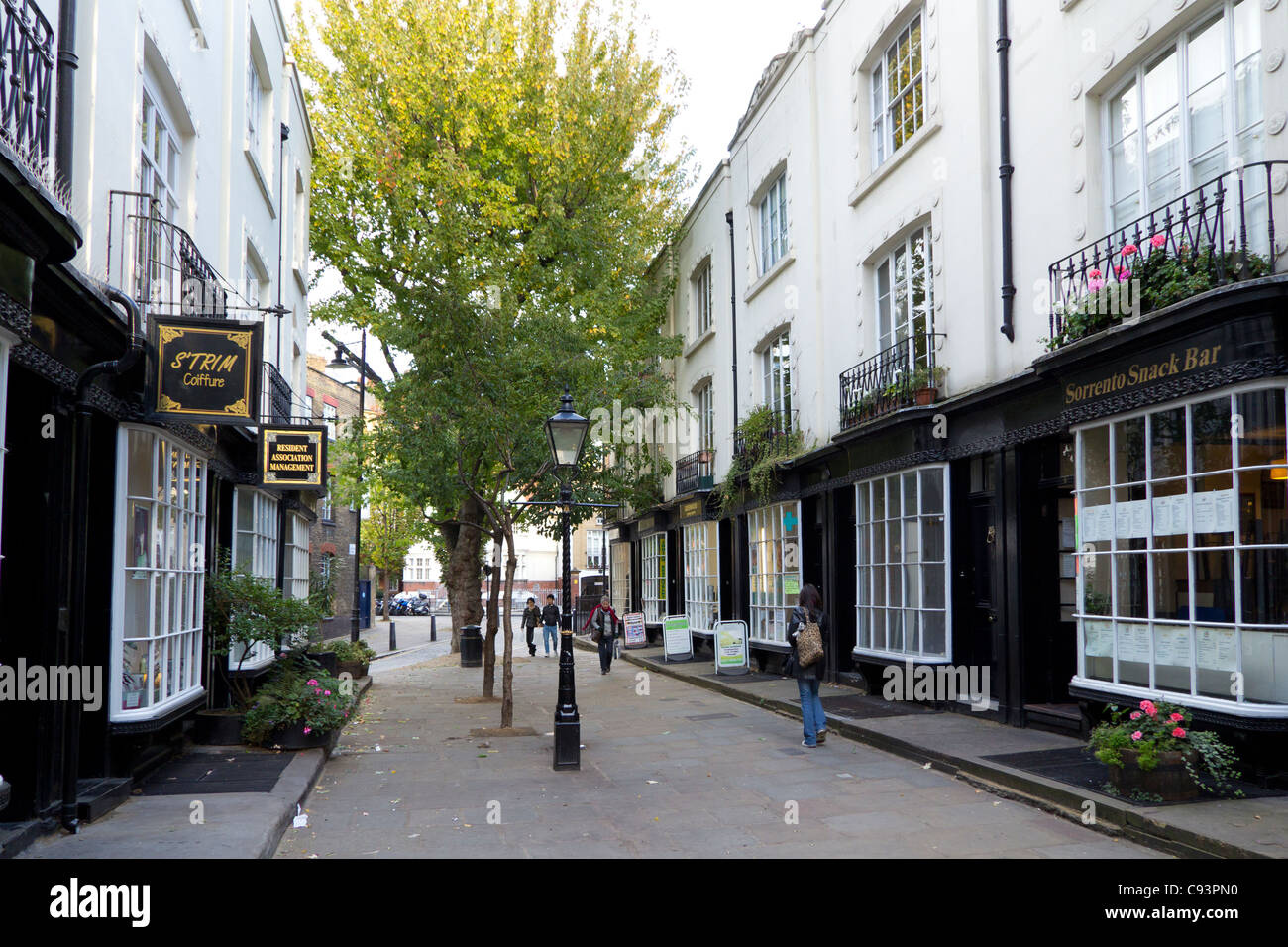 Woburn Walk, Bloomsbury - a pedestrianised street very close to Euston ...