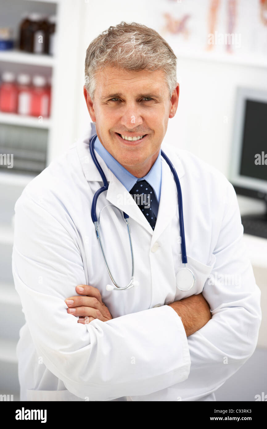 Portrait of doctor Stock Photo - Alamy