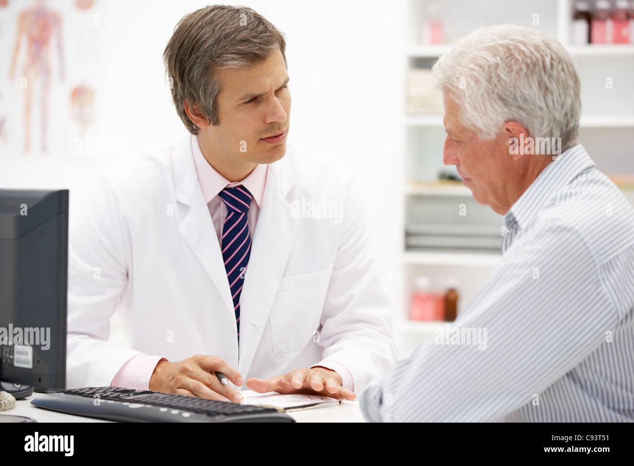 Older patient and gp hi-res stock photography and images - Alamy