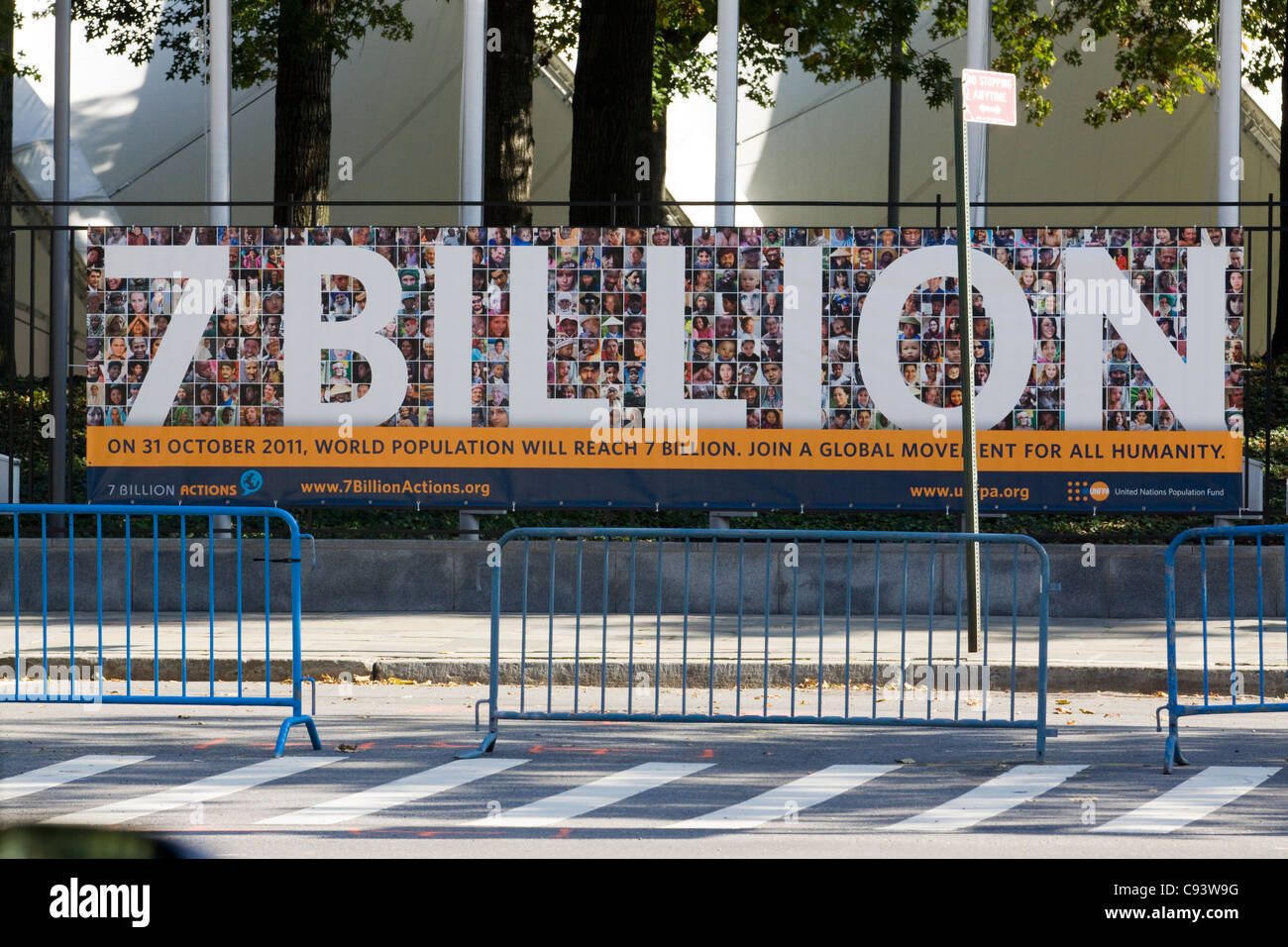 Sign outside the United Nations Building in New York City Stock Photo ...