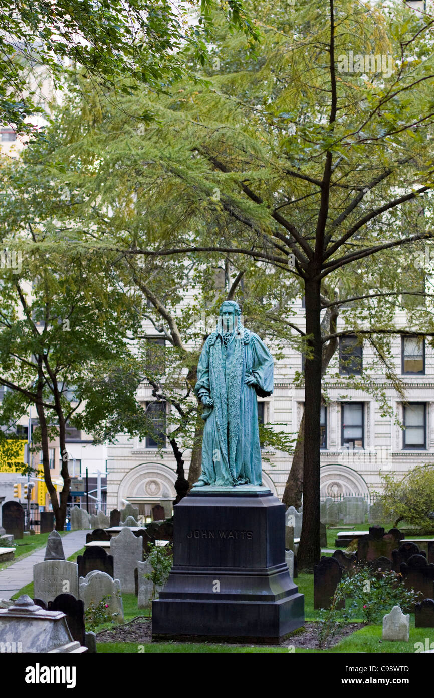 Trinity church cemetery new york hi-res stock photography and images ...