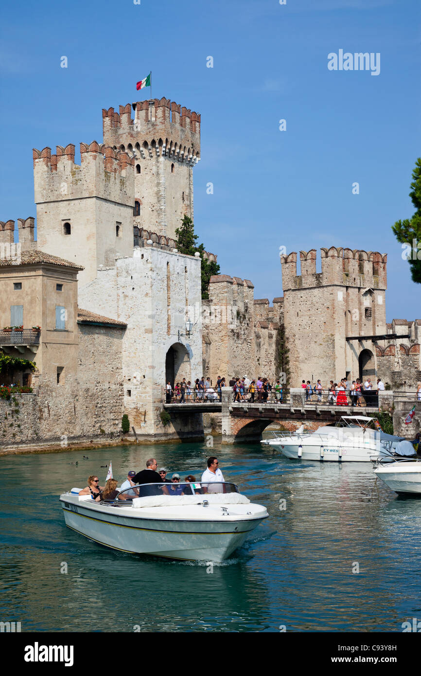 Sirmione lake garda hi-res stock photography and images - Alamy