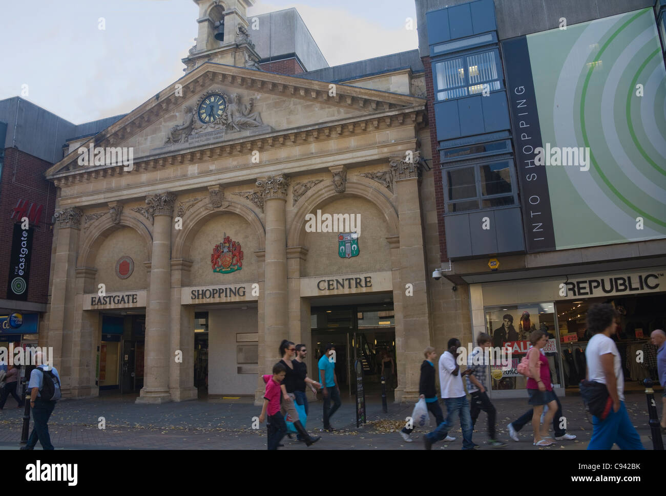 Gloucester England Eastgate Shopping Centre in the city busy with ...