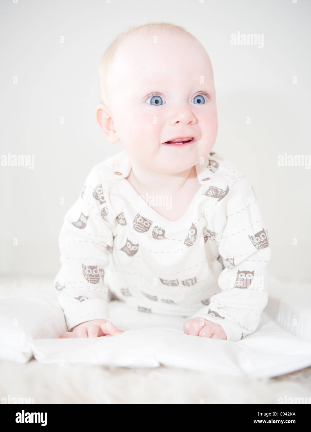 Baby Girl Crawling High Resolution Stock Photography and Images - Alamy
