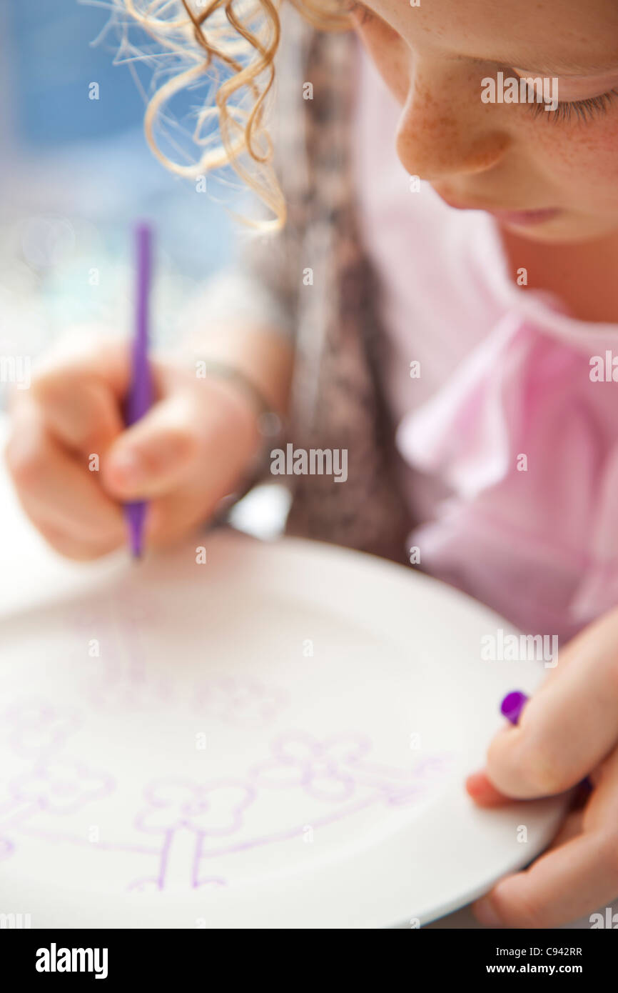 Drawing on the plate hi-res stock photography and images - Alamy