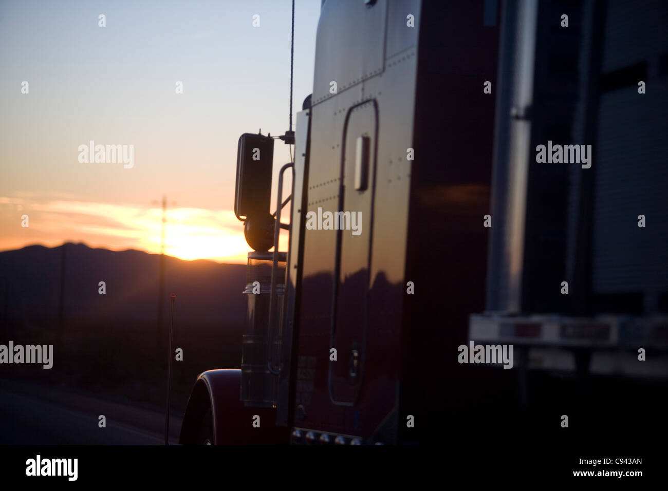Truck at sunset hi-res stock photography and images - Alamy