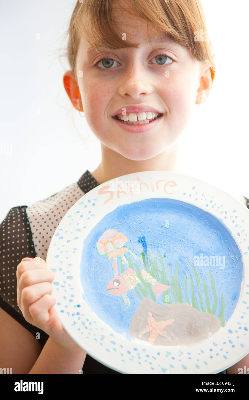 Painted plates hi-res stock photography and images - Alamy