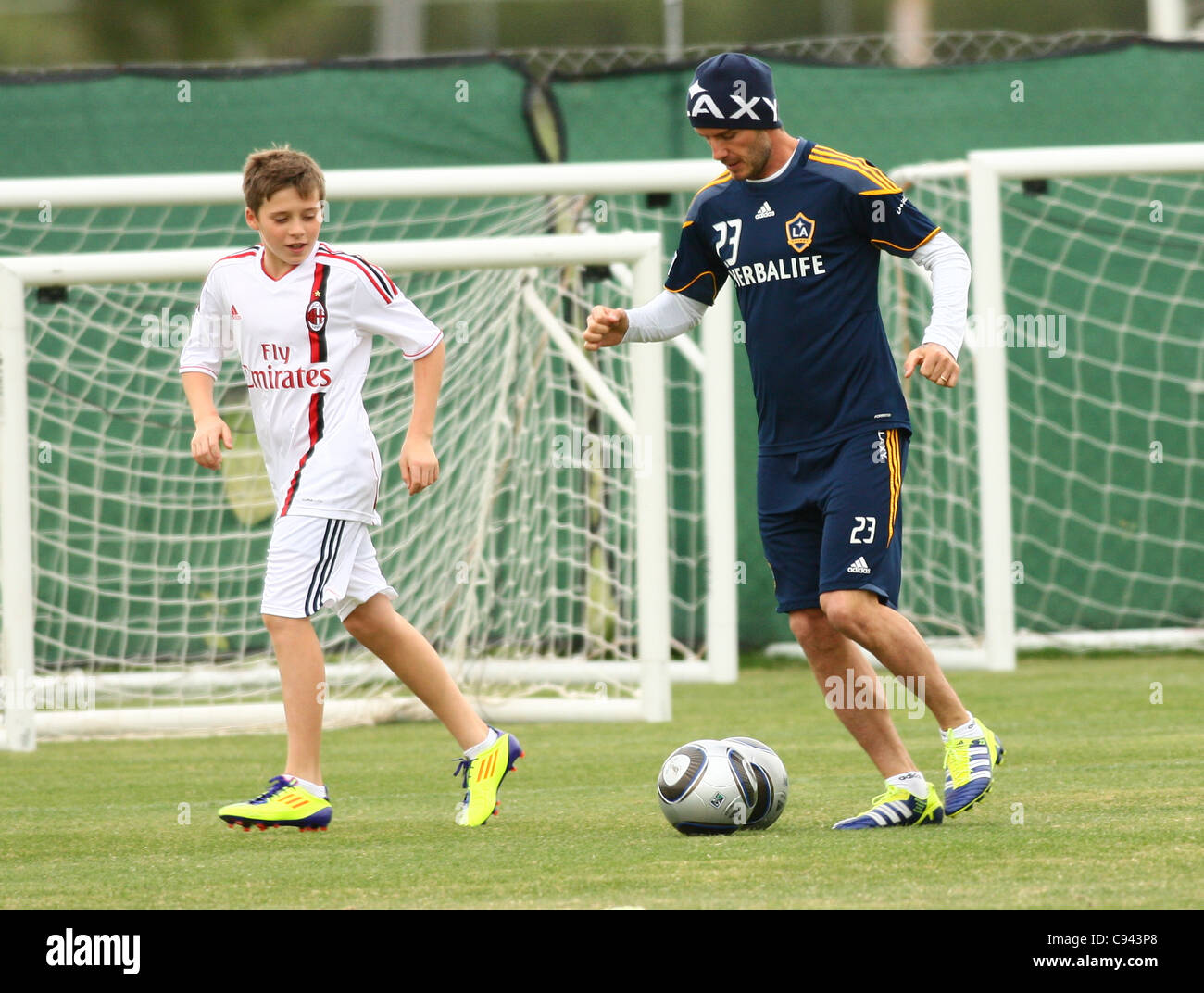 BROOKLYN BECKHAM & DAVID BECKHAM LA GALAXY TRIANING CARSON LOS ANGELES ...