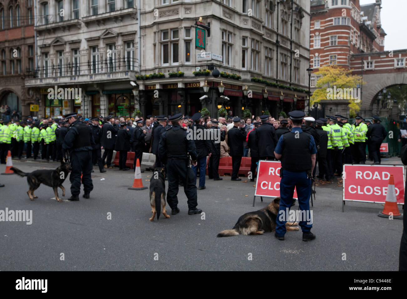 Kettled supporters hi-res stock photography and images - Alamy