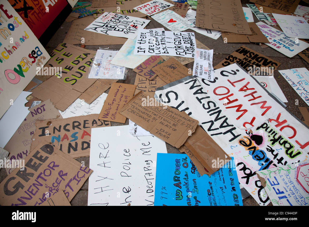 Occupy wall street hi-res stock photography and images - Alamy