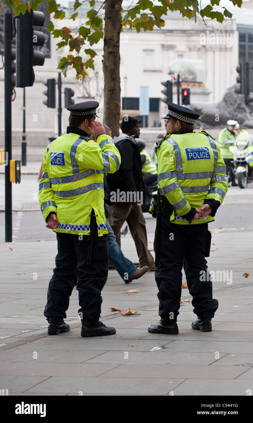 Metropolitan Police on duty in London Stock Photo - Alamy