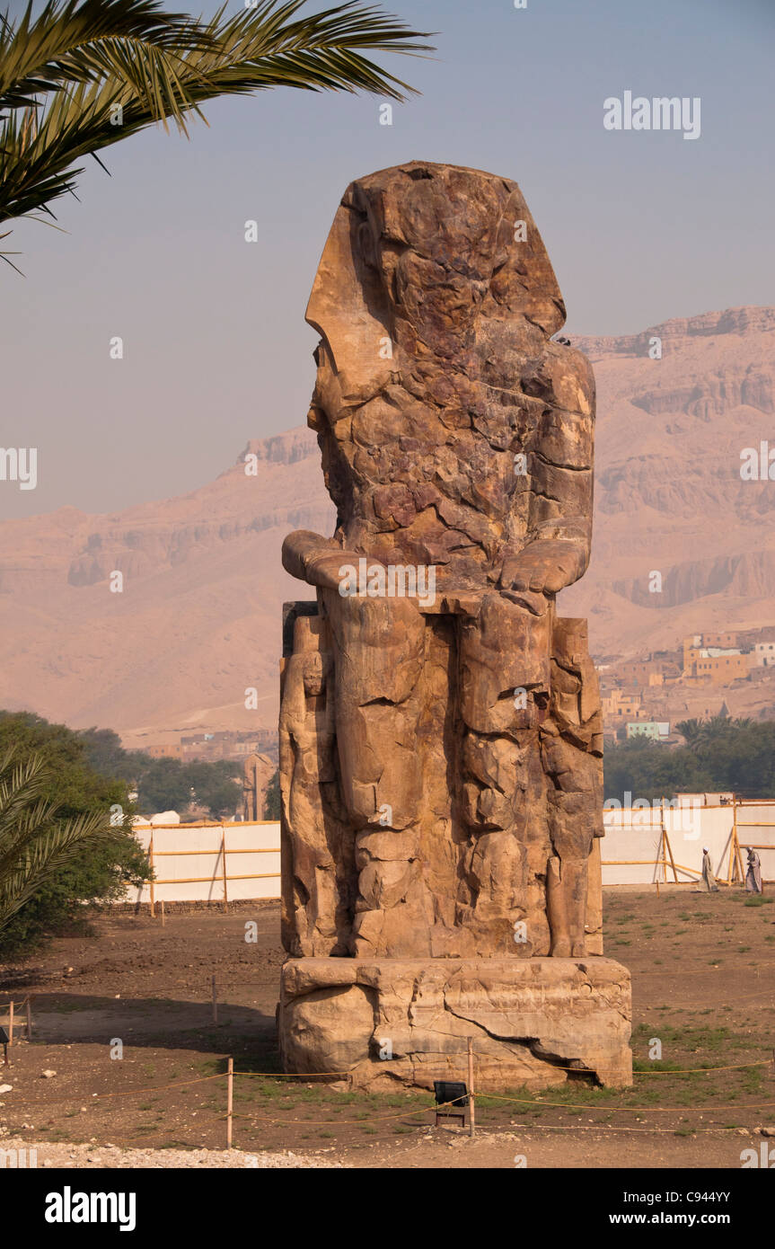 Colossal statue of Mennon Stock Photo - Alamy
