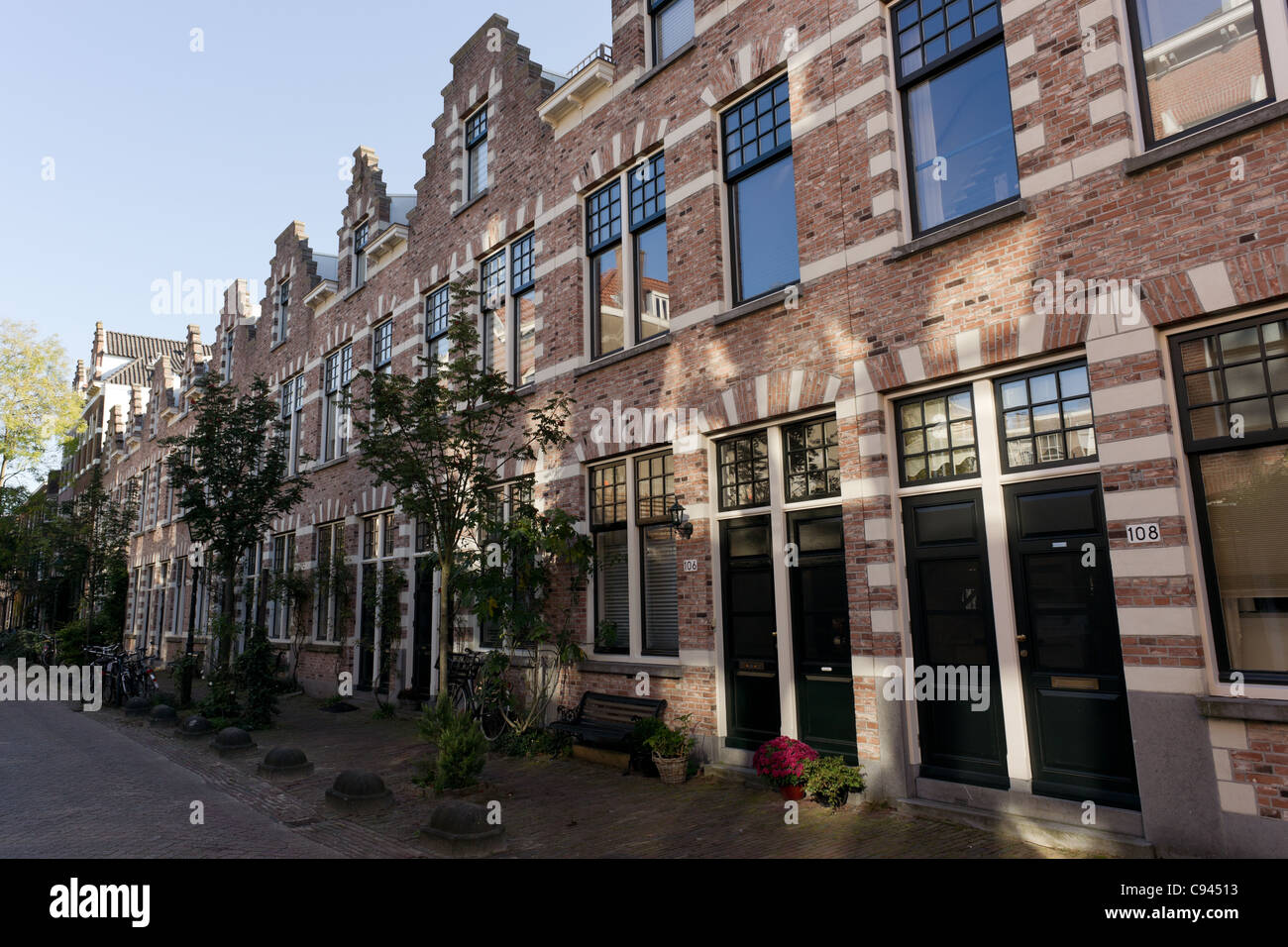 New houses in old style in Rotterdam Kralingen, Holland Stock Photo - Alamy
