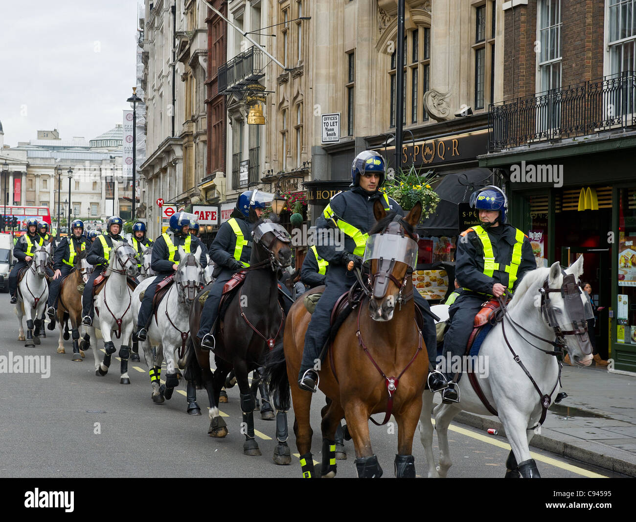 Police horses in riot gear hi-res stock photography and images - Alamy