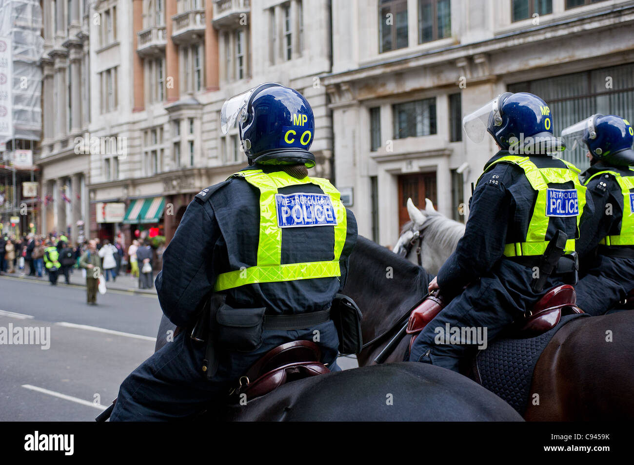 Riot police horses hi-res stock photography and images - Alamy