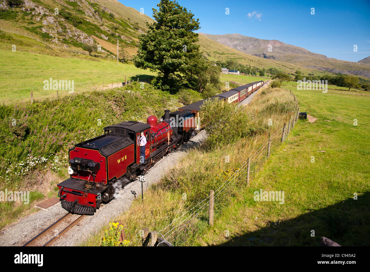 Welsh highland railway hi-res stock photography and images - Alamy