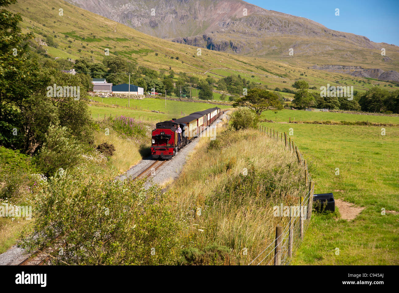 Welsh highland railway caernarfon hi-res stock photography and images ...