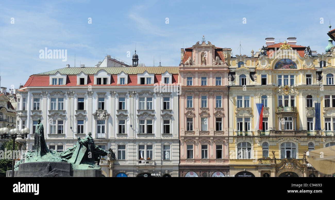 Old Town Square Staromestska namesti and Hus monument Prague Czech ...