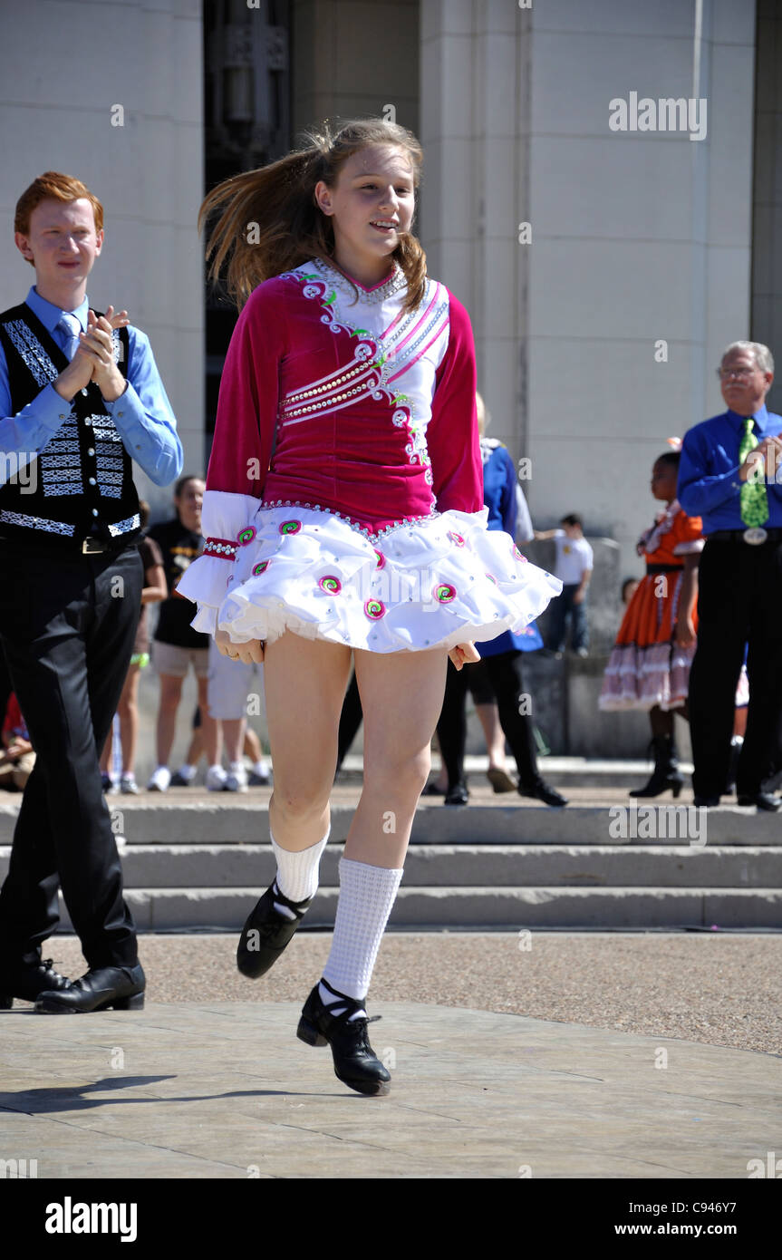 Irish dancer child hi-res stock photography and images - Alamy