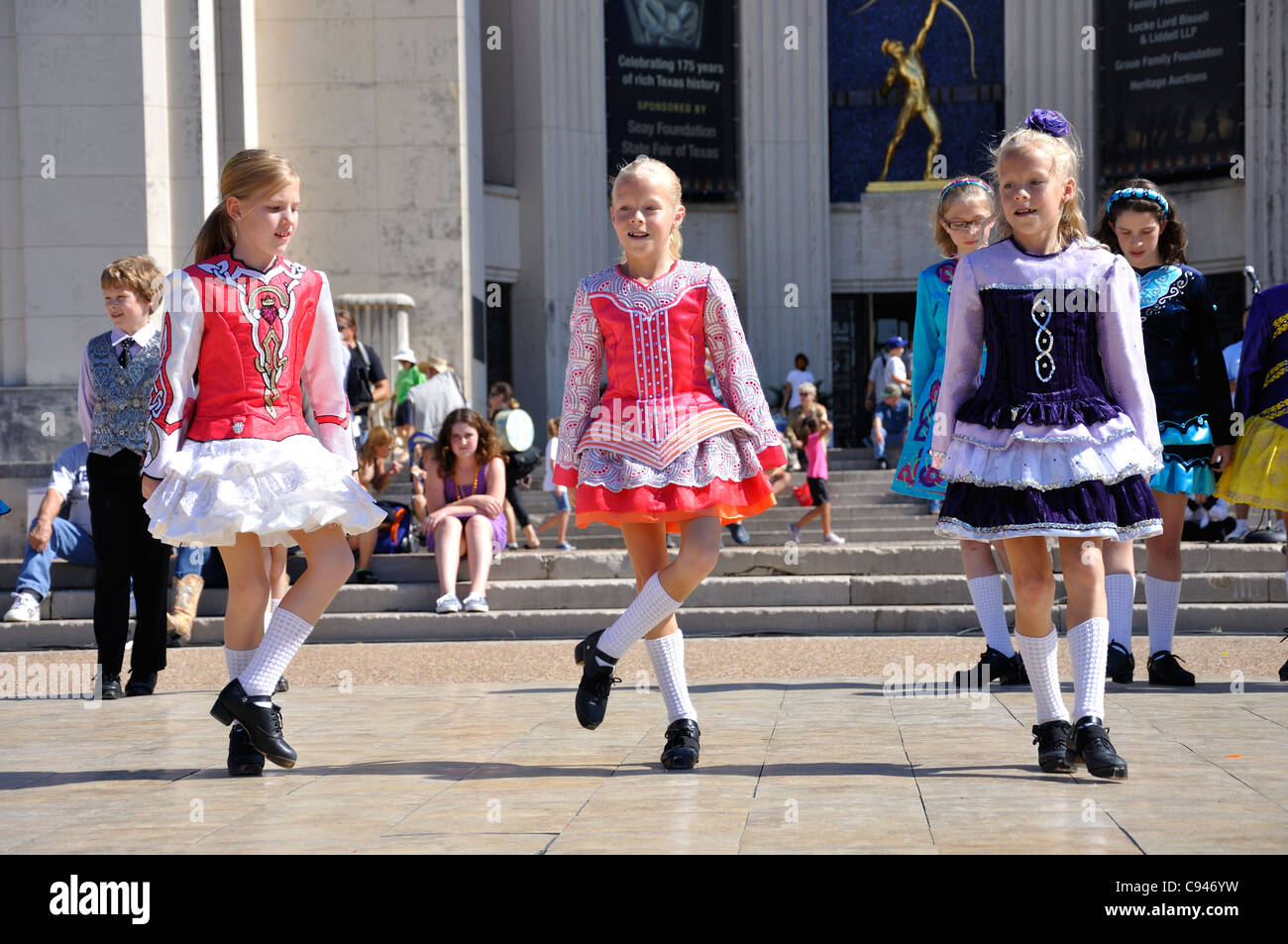 Irish traditional dancing Stock Photo - Alamy