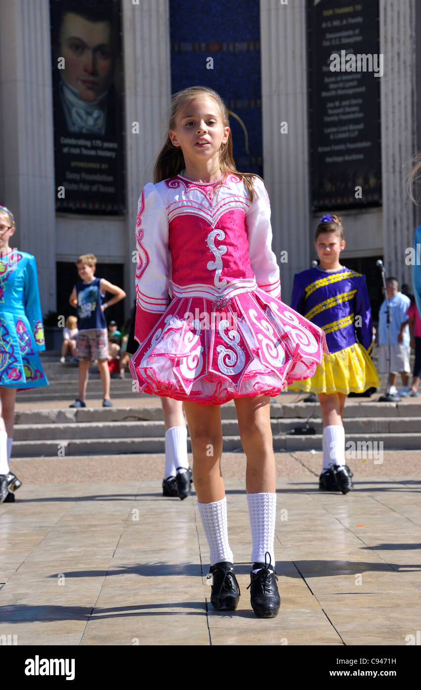 Irish dancer child hi-res stock photography and images - Alamy