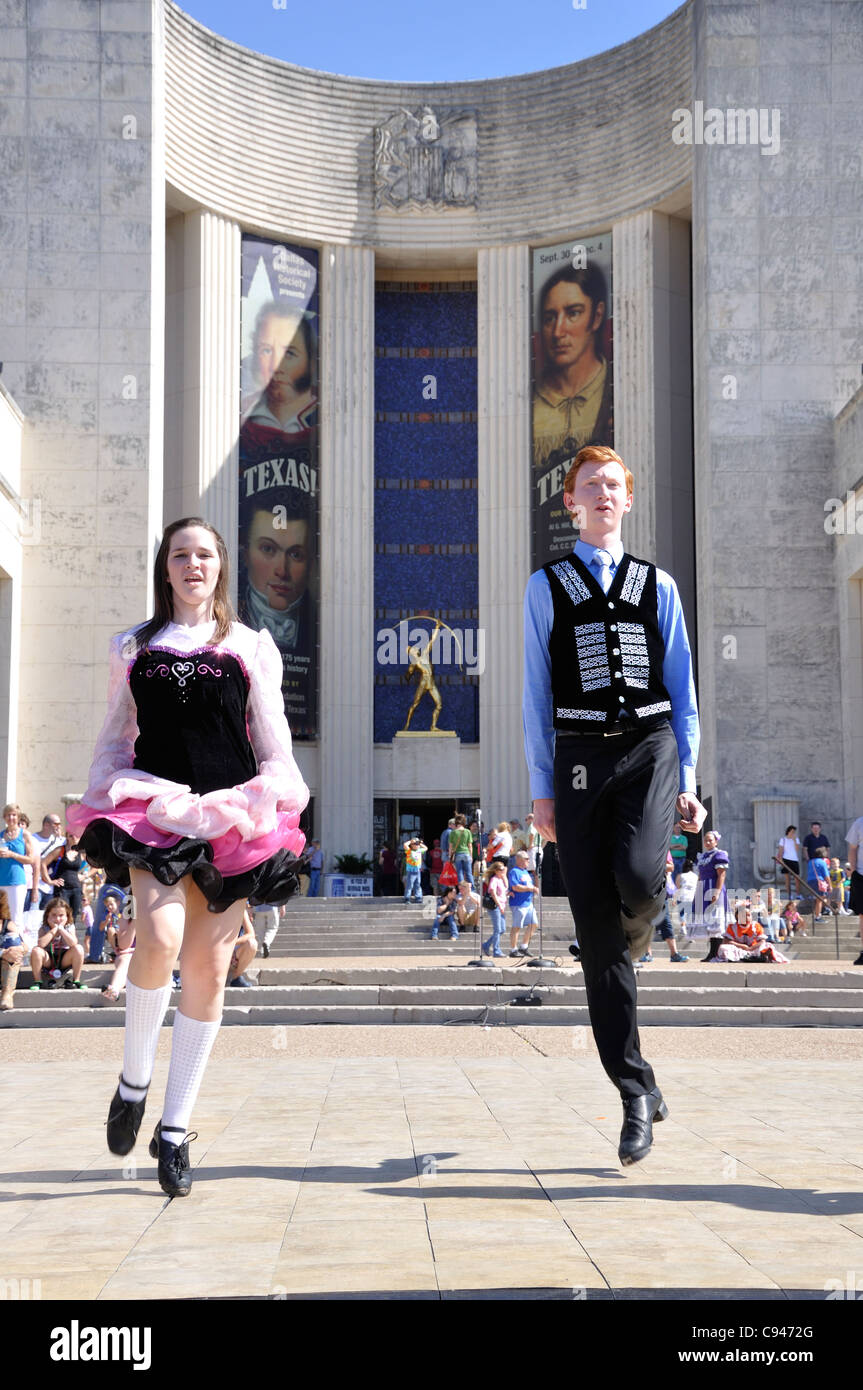 Irish traditional dancing Stock Photo - Alamy