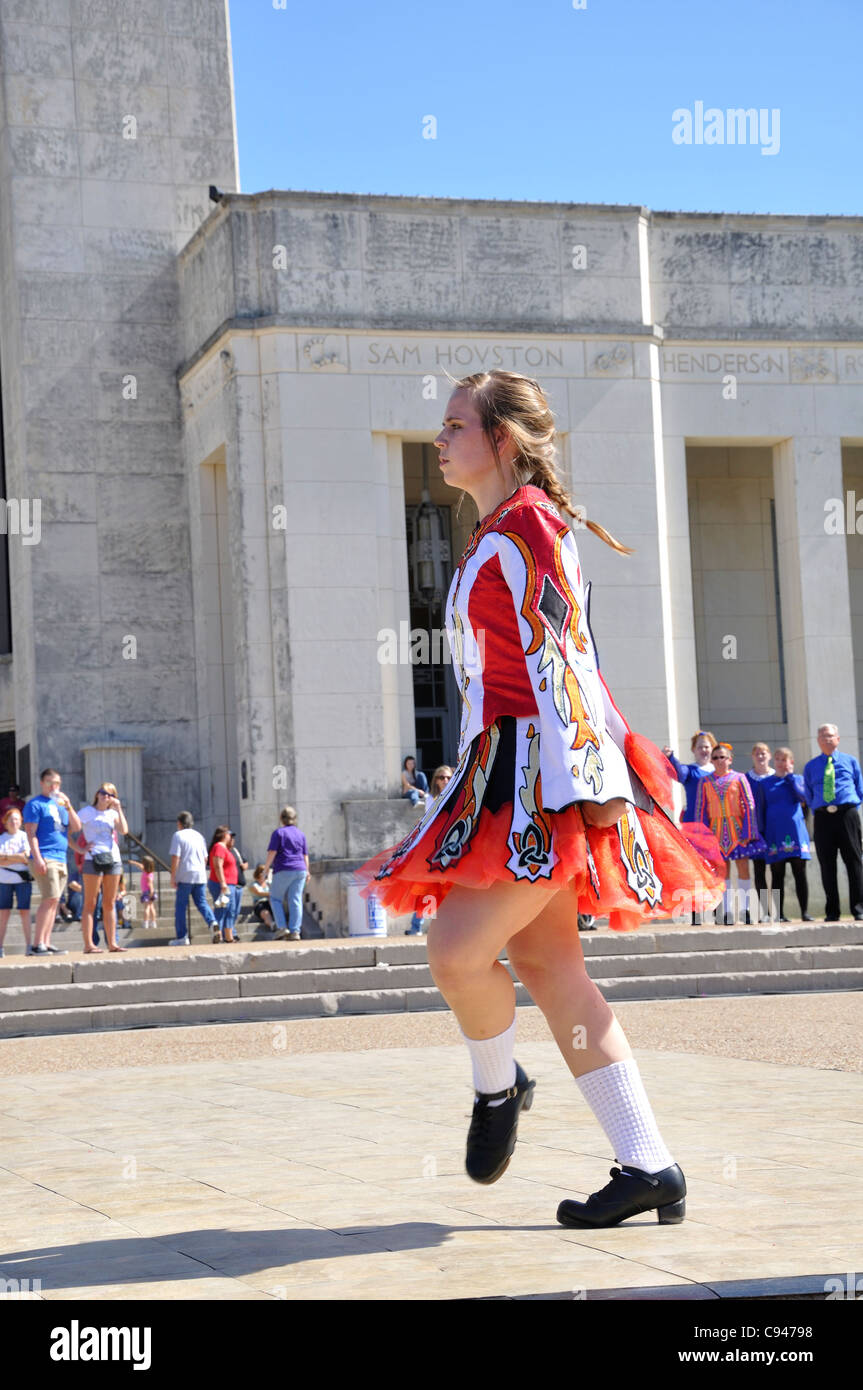 Irish traditional dancing Stock Photo - Alamy
