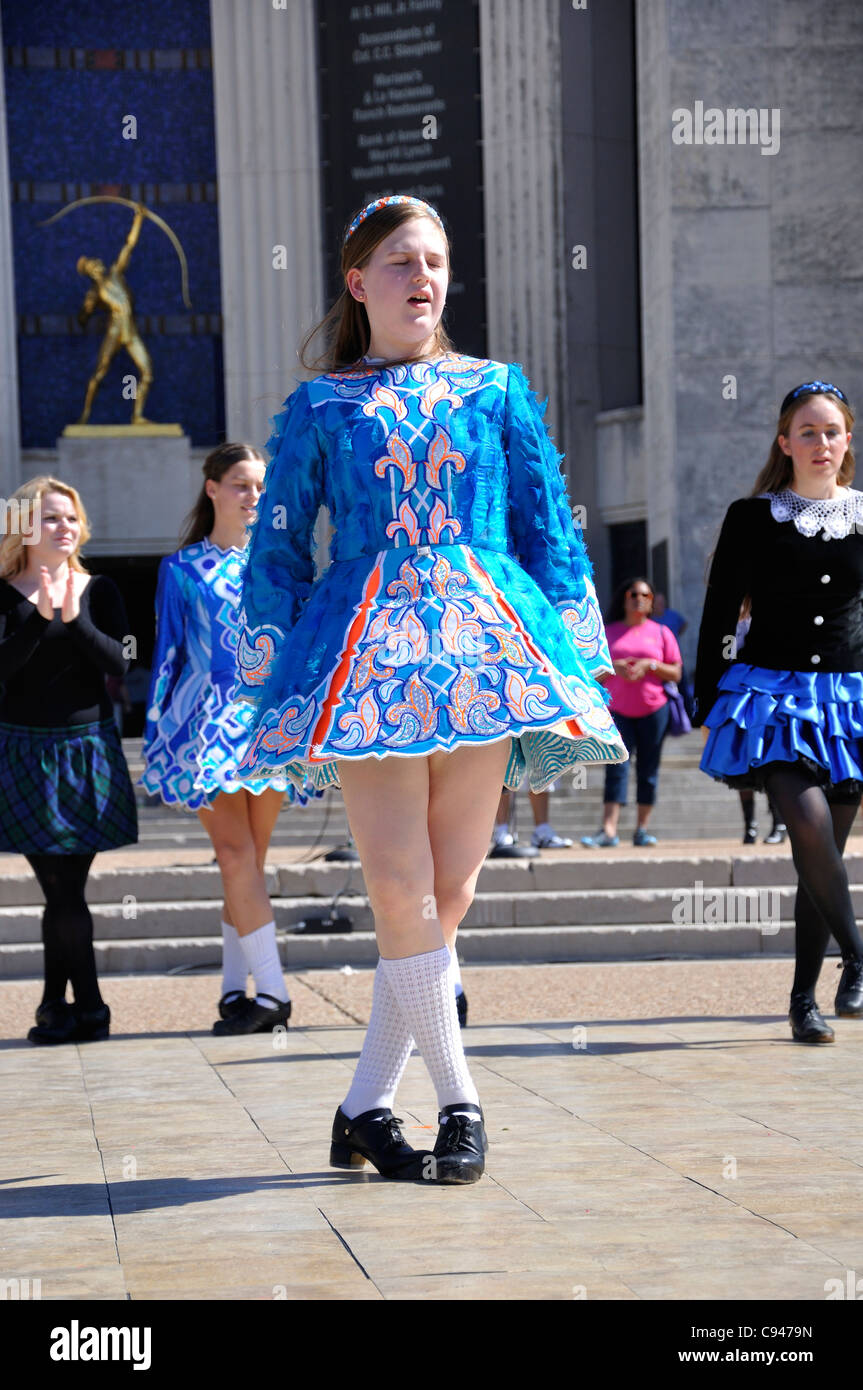 Irish traditional dancing Stock Photo - Alamy