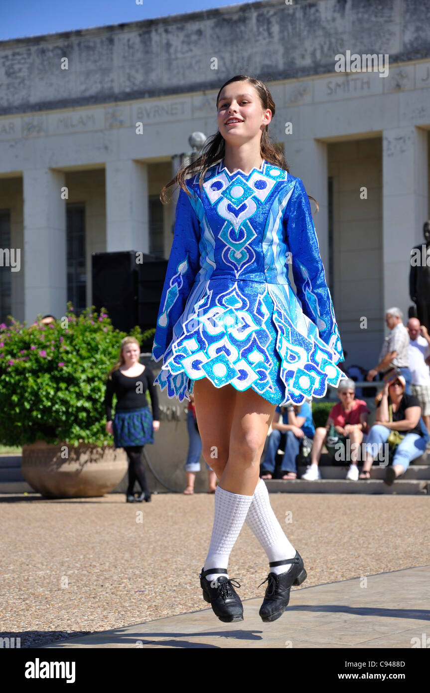 Irish dancer child hi-res stock photography and images - Alamy