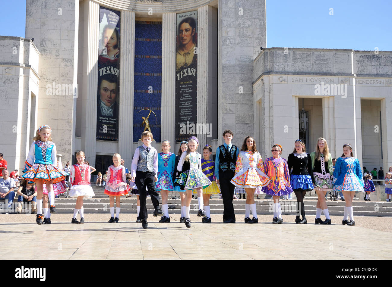 Irish traditional dancing Stock Photo - Alamy