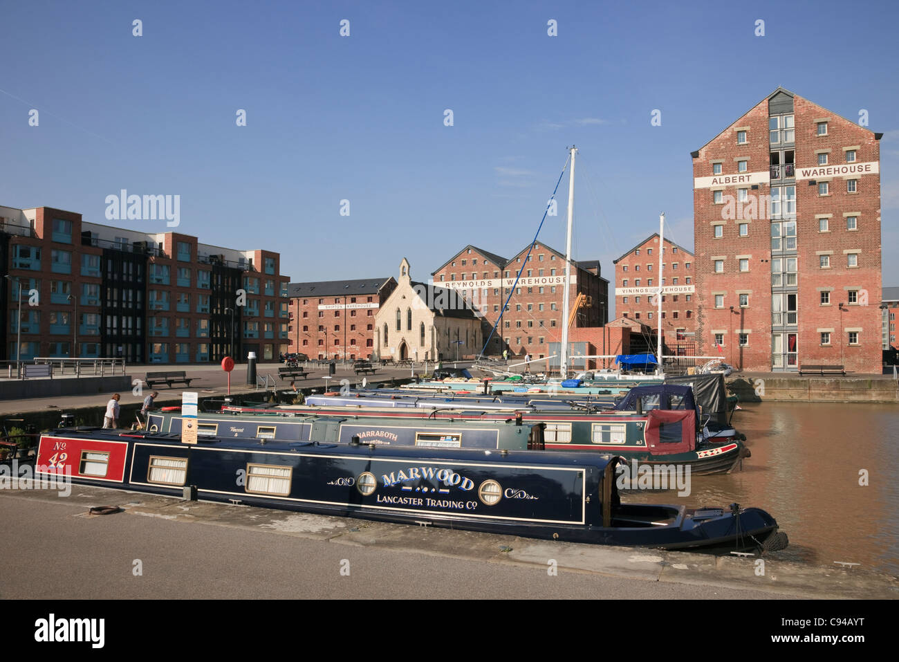 Gloucester Docks, Gloucestershire, England, UK. Regenerated Victoria ...