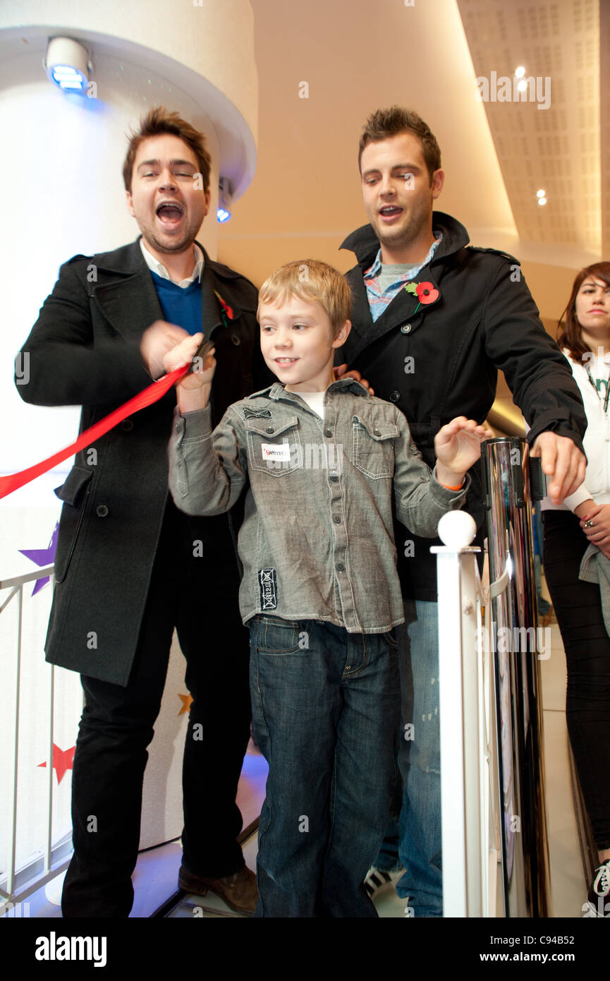 Cbeebies presenters hi-res stock photography and images - Alamy