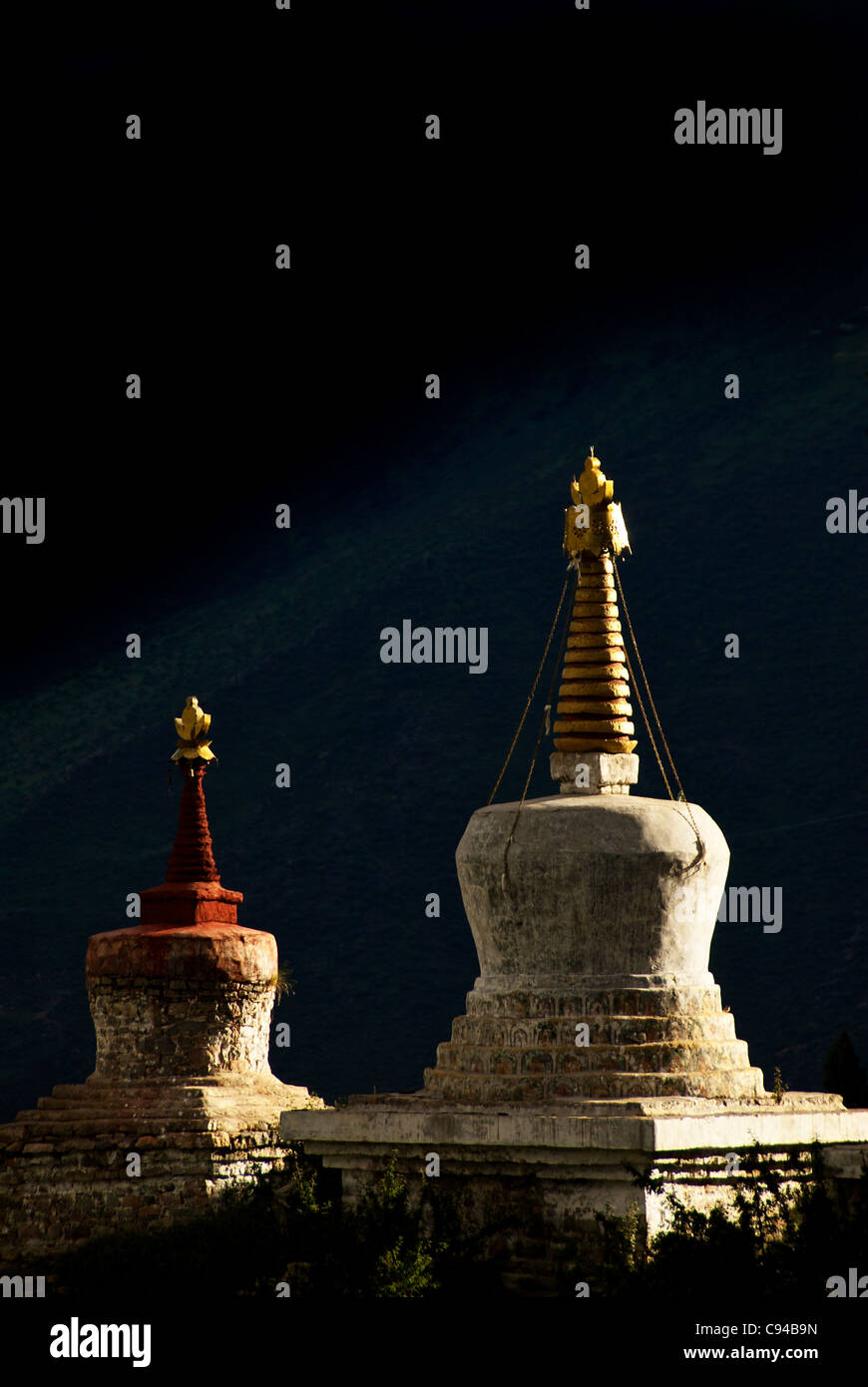 Tibetan chortens hi-res stock photography and images - Alamy
