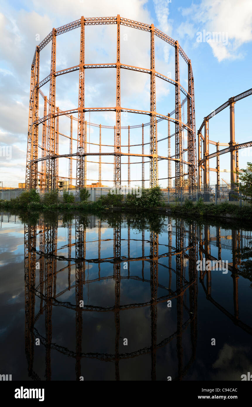Gasometer england hi-res stock photography and images - Alamy