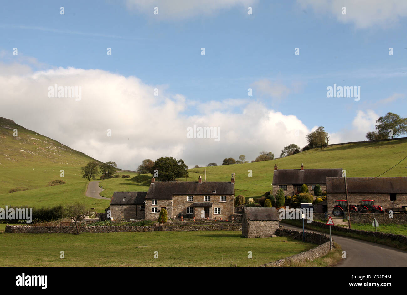Thorpe Mill Farm and Thorpe Cloud Stock Photo - Alamy