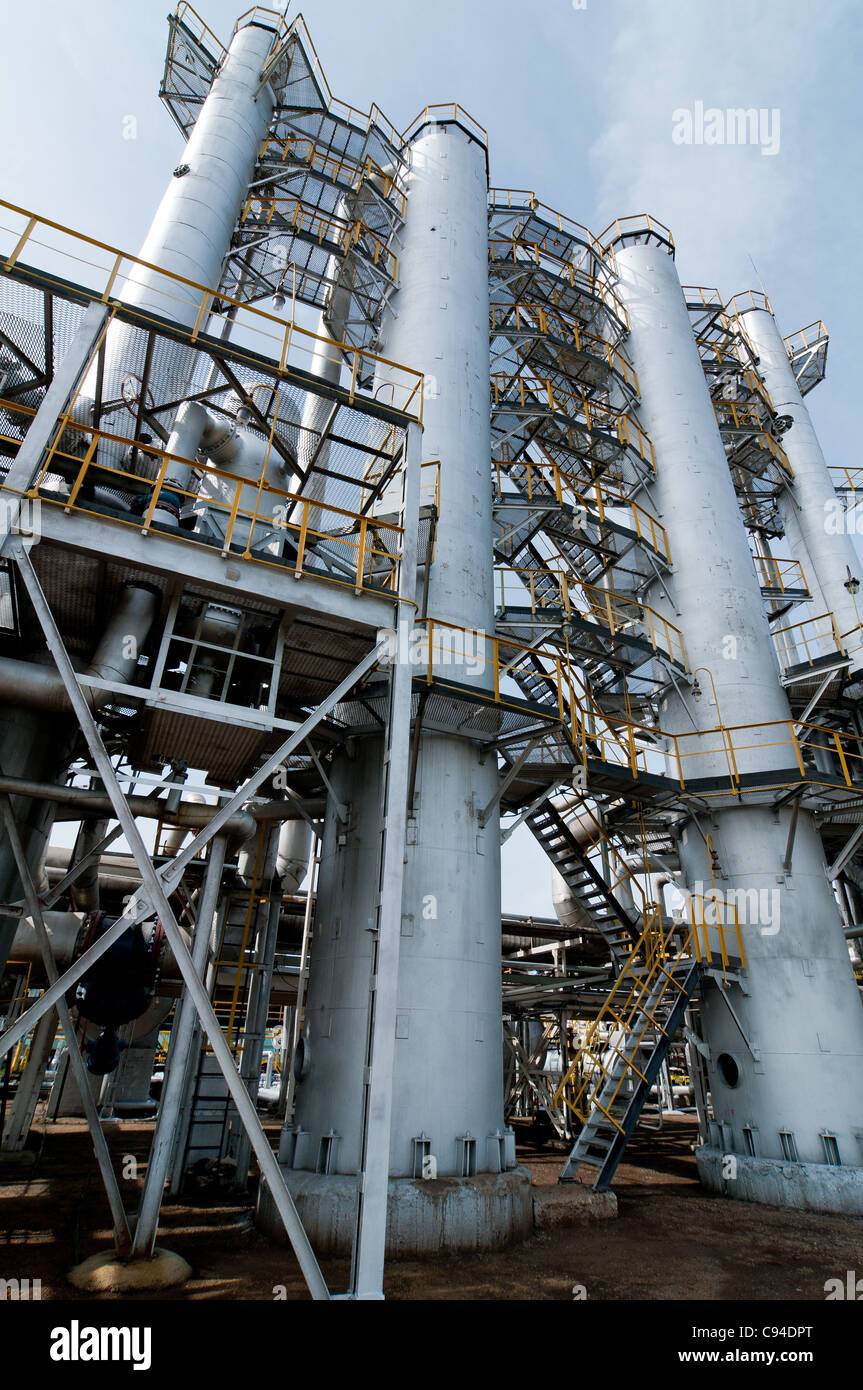 View gas processing factory. gas and oil industry Stock Photo - Alamy