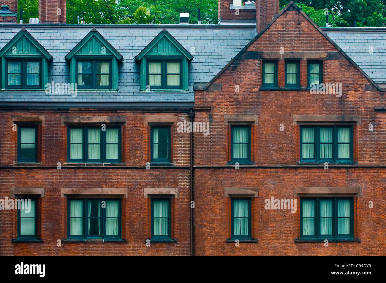 Front wall of a flat building in New York city Stock Photo - Alamy