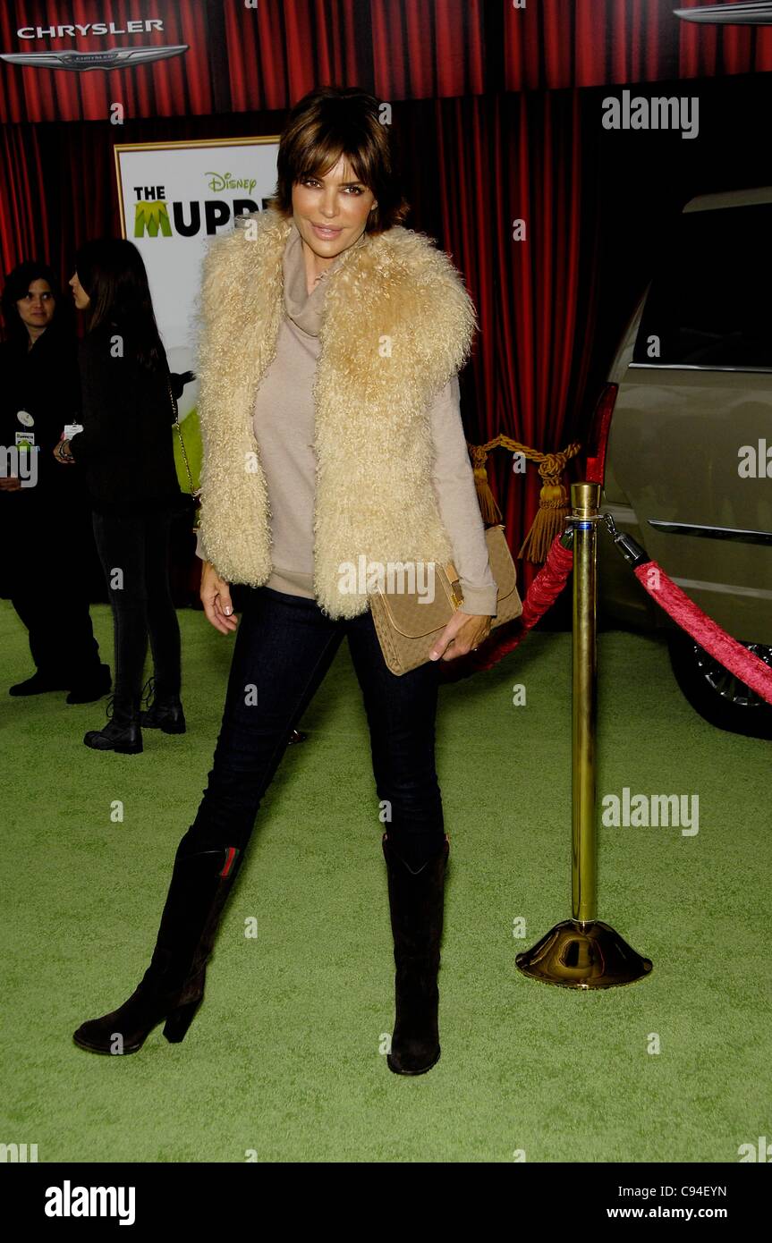 Lisa Rinna at arrivals for THE MUPPETS Premiere, El Capitan Theatre ...