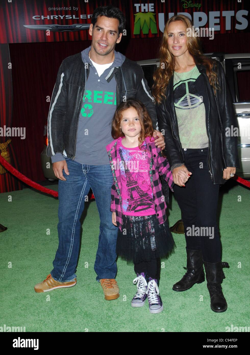 Cristian de La Fuente, family at arrivals for THE MUPPETS Premiere, El ...