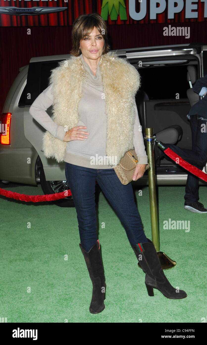 Lisa rinna muppets premiere hi-res stock photography and images - Alamy