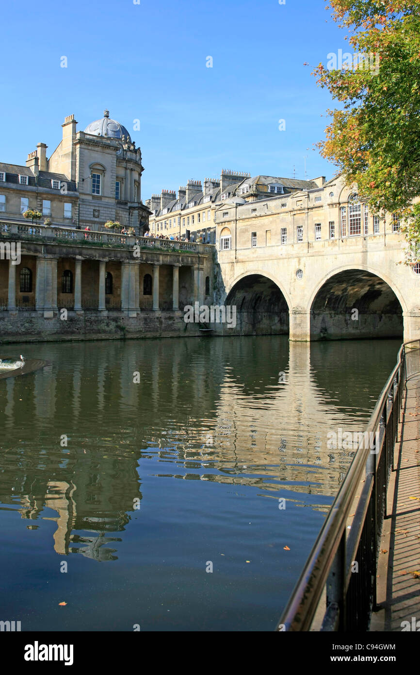 The Grand Parade and Pultney Bridge in Bath Stock Photo - Alamy