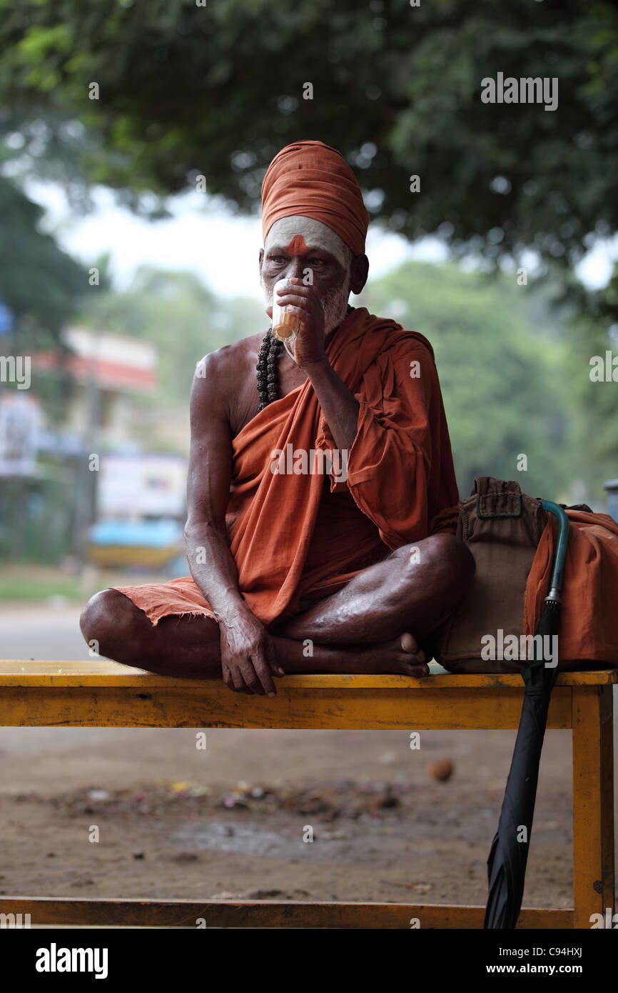 Sadhu sanyasi indian hi-res stock photography and images - Alamy