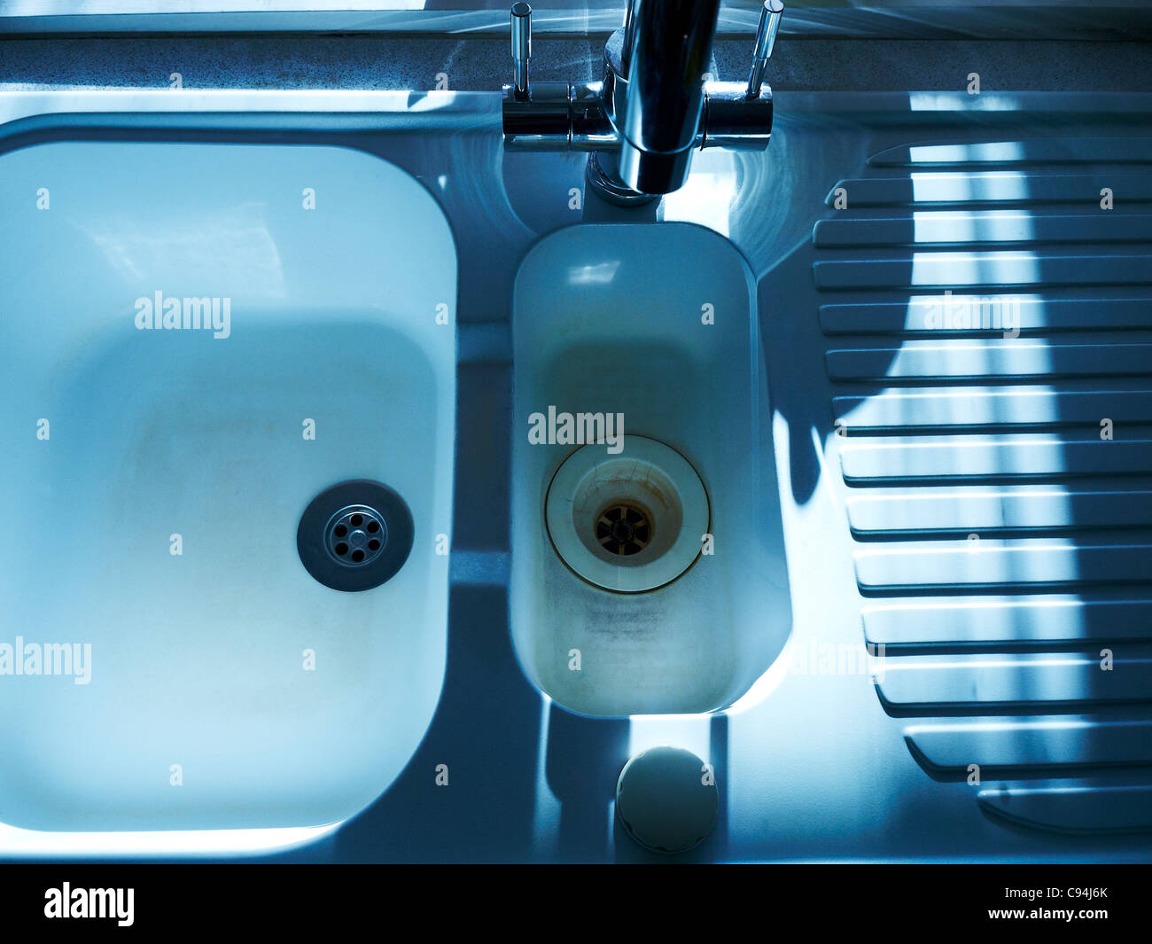 Stained white sink hi-res stock photography and images - Alamy