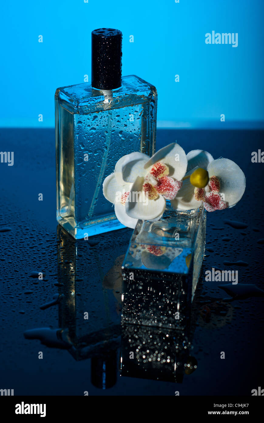 Liquid perfumes hi-res stock photography and images - Alamy