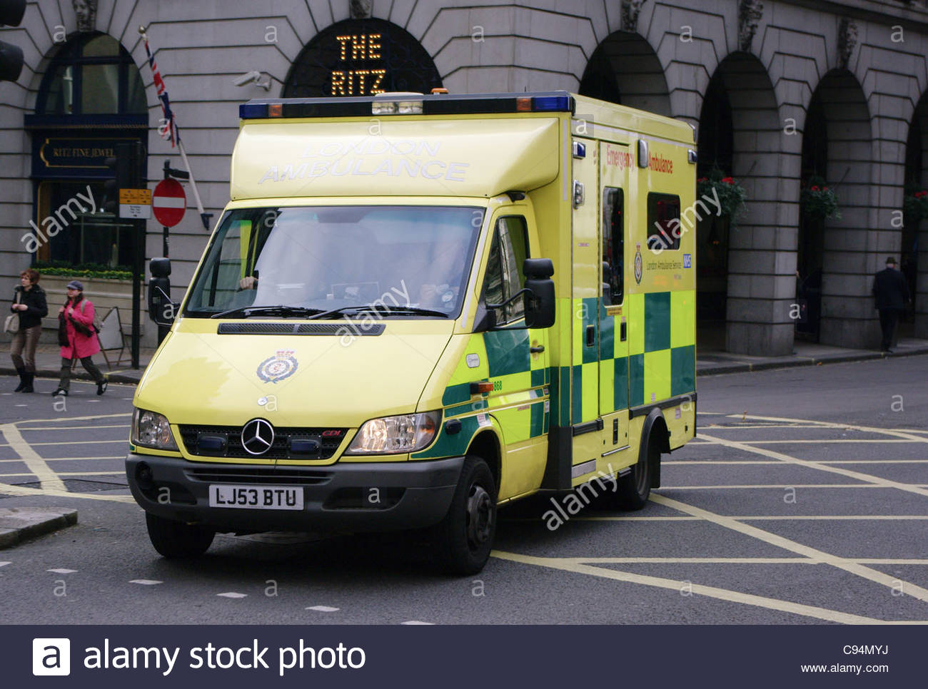 Ambulance Front England High Resolution Stock Photography and Images ...